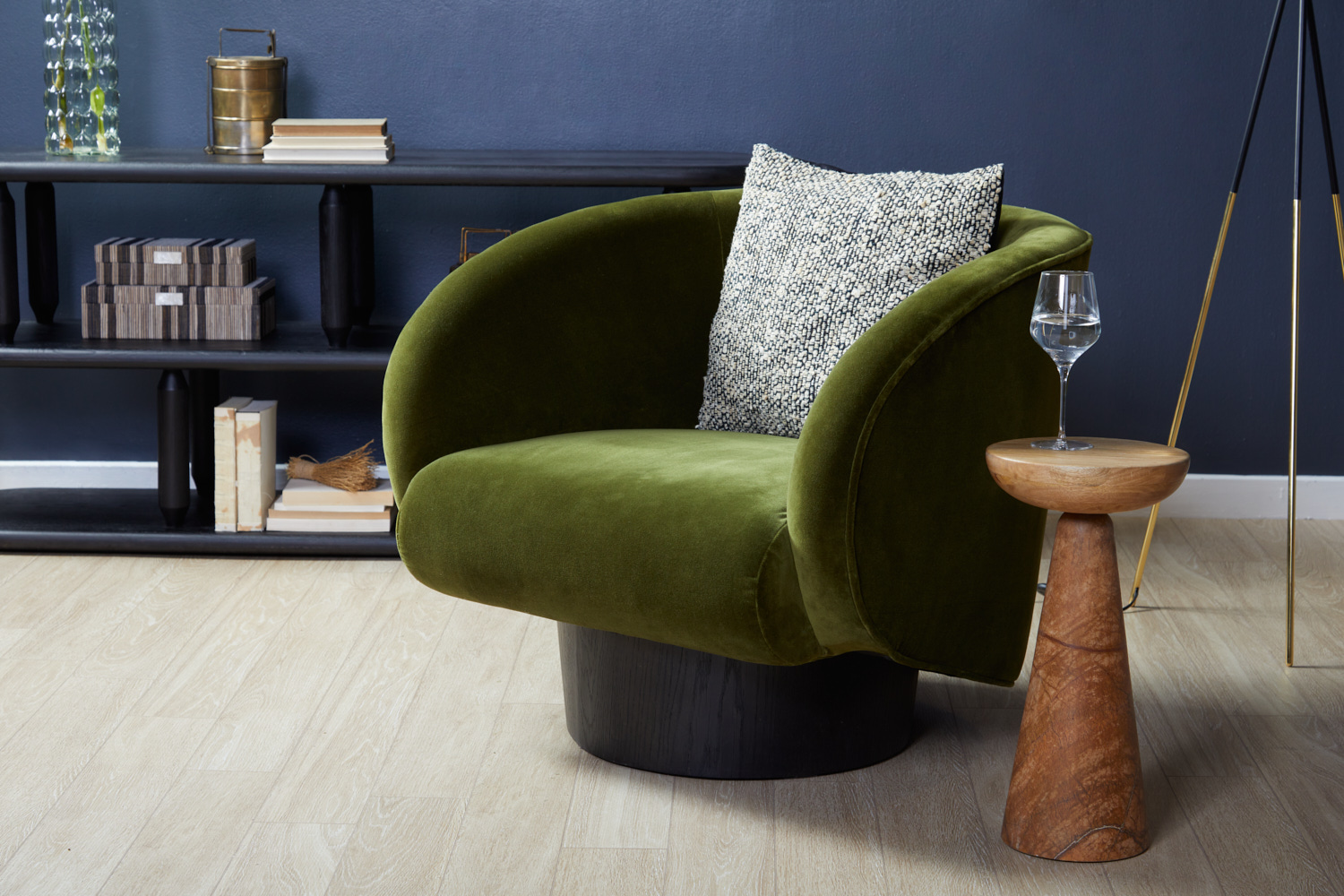 Rotunda Chair - Green | Accent Chairs